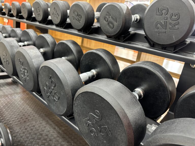 ダンベルがリフレッシュ！！ – スポーツクラブアクトス – AXTOS